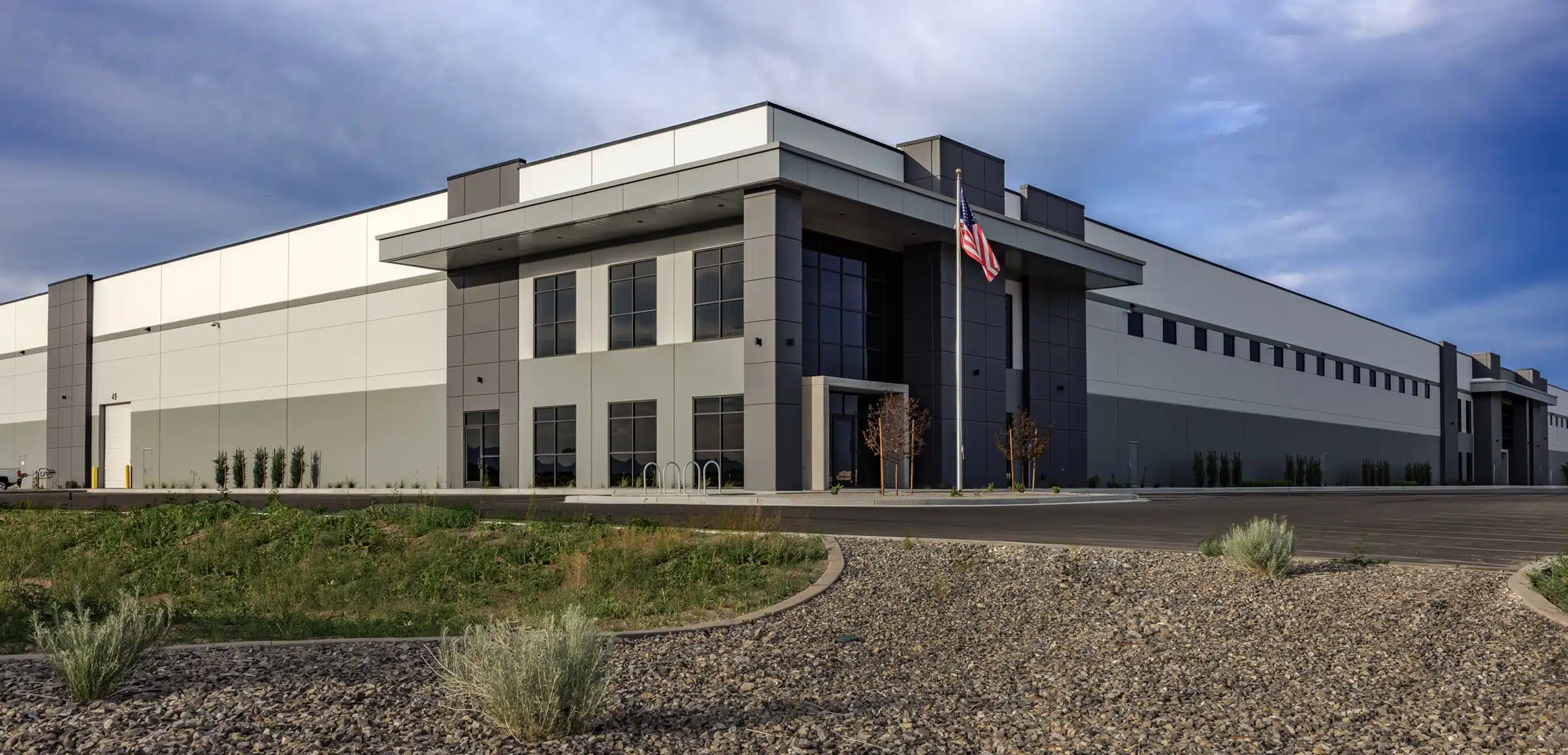 Port Global Logistics - R&O Construction